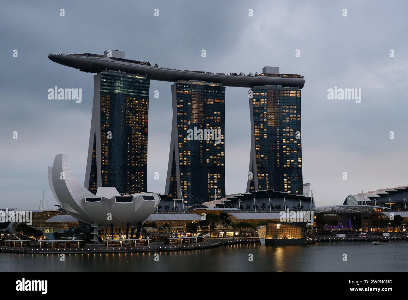Durian building esplanade centre singapore hi-res stock photography and ...