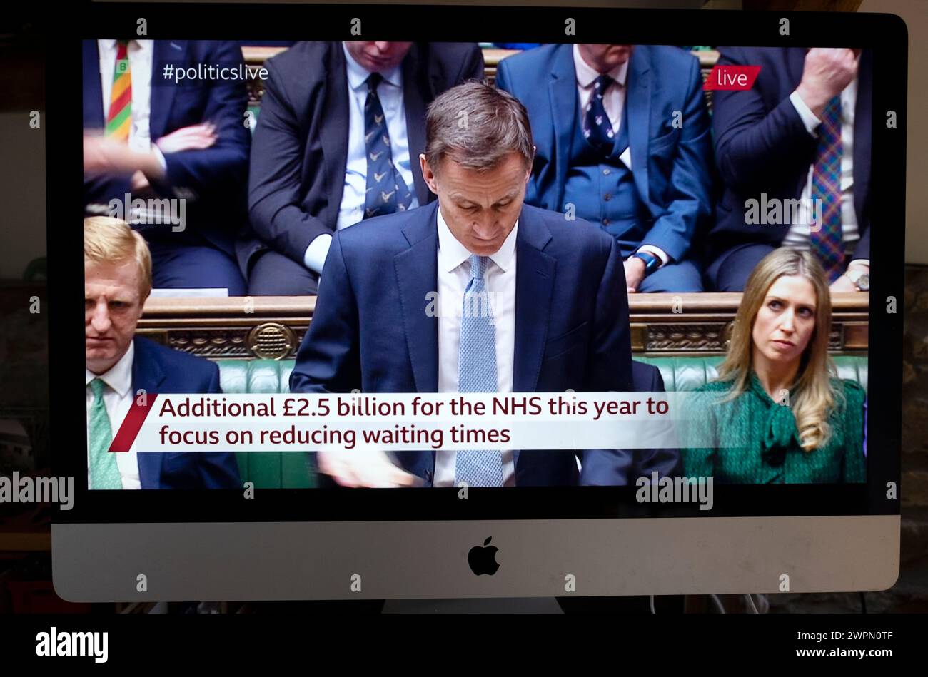 Jeremy Hunt Tory Conservative Chancellor of the Exchequer delivers ...