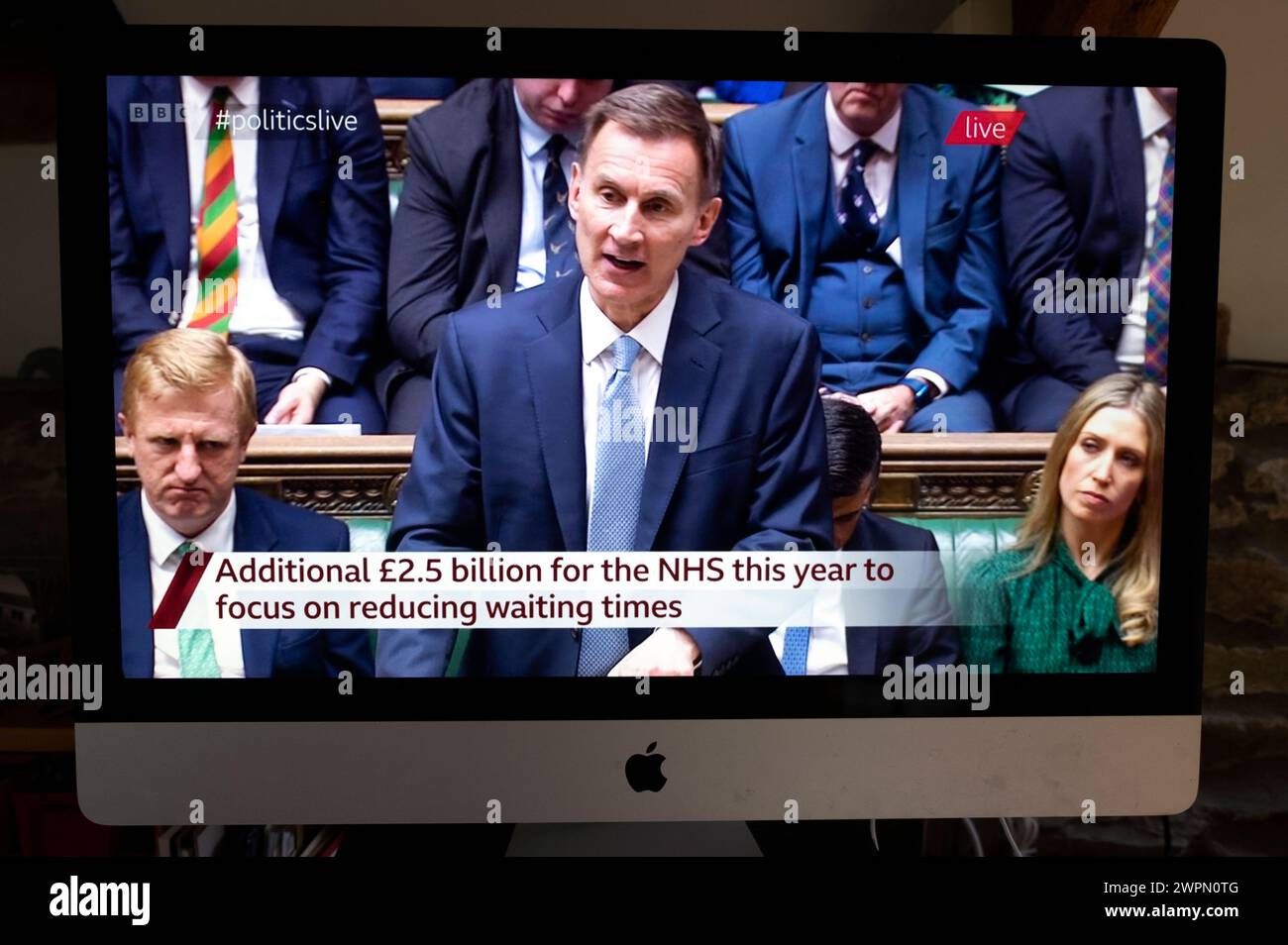 Jeremy Hunt Tory Conservative Chancellor of the Exchequer delivers ...