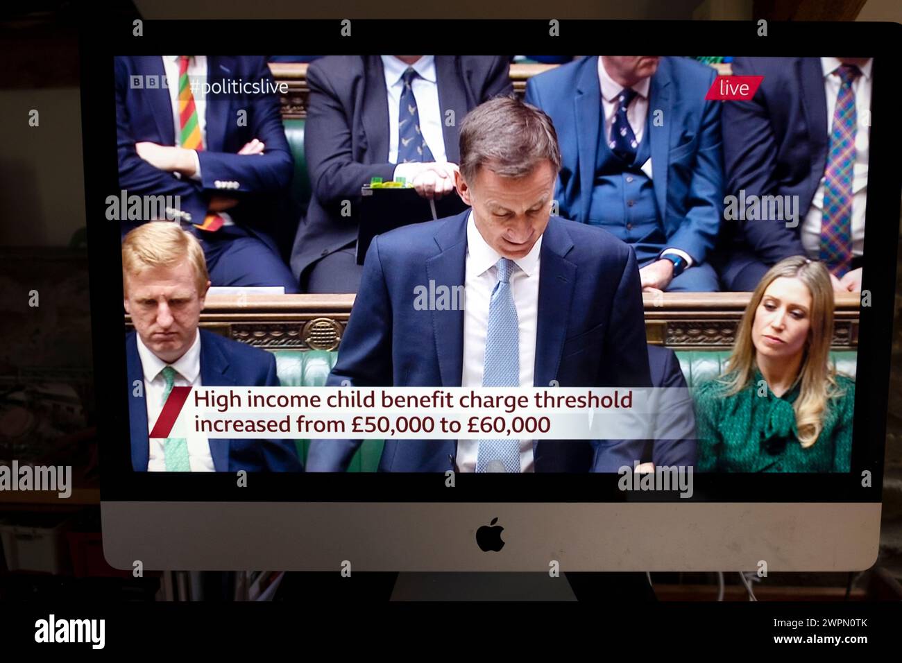 Jeremy Hunt Tory Conservative Chancellor of the Exchequer delivers ...