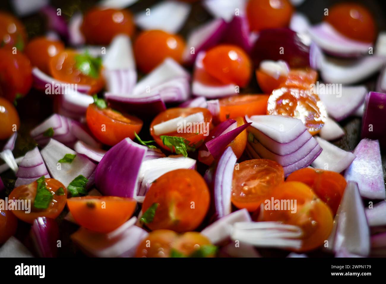 Using leftover food hi-res stock photography and images - Alamy