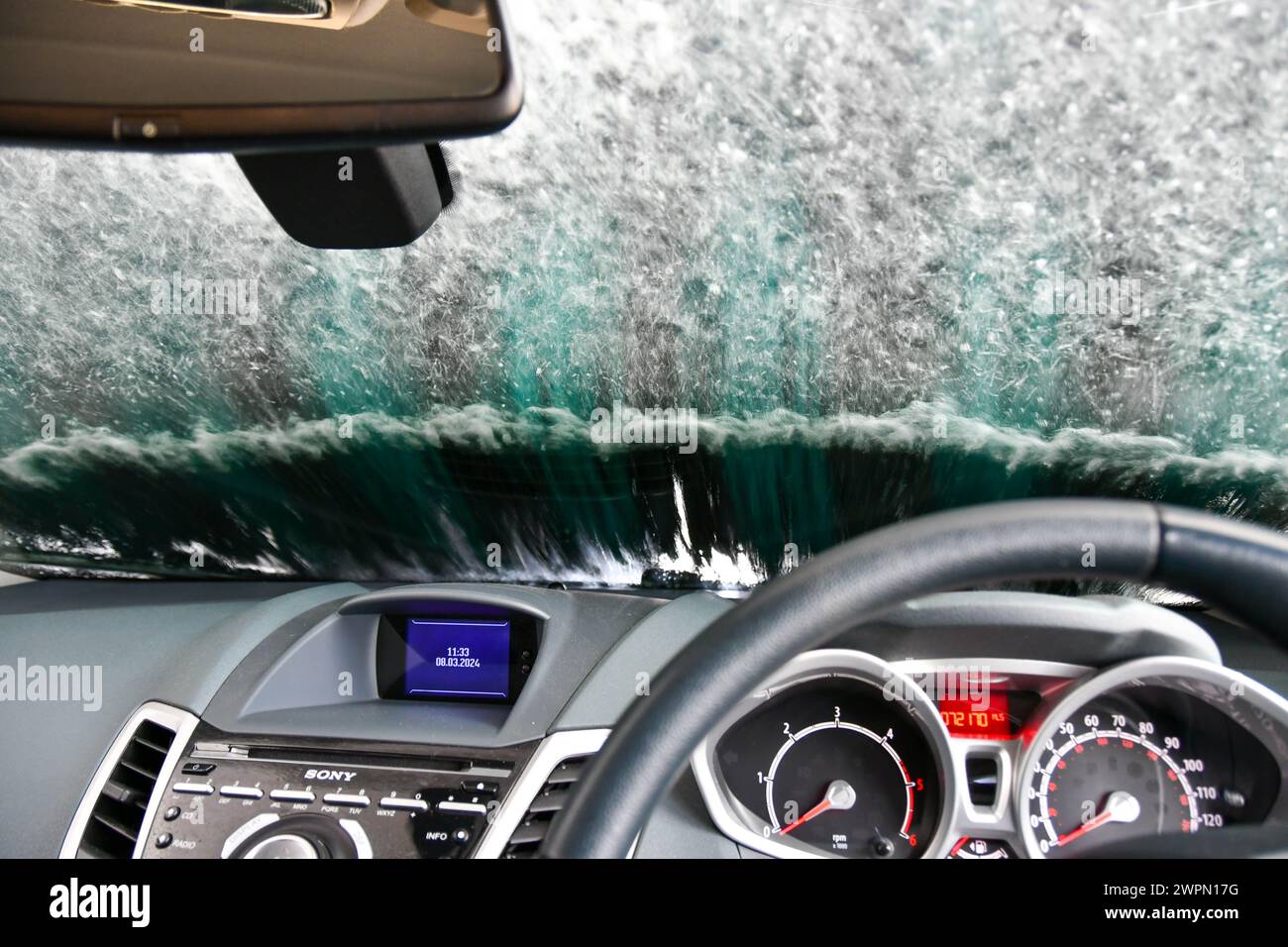 Car wash works hi-res stock photography and images - Alamy