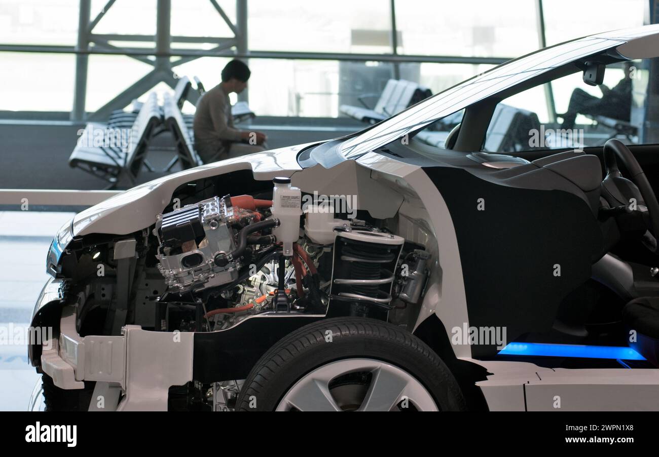 Car section with engine showing Stock Photo - Alamy