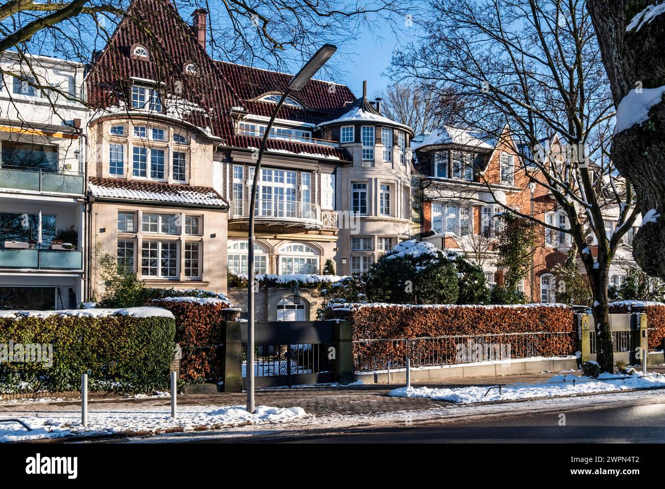 Art nouveau houses on the outer alster in hamburg hi-res stock ...