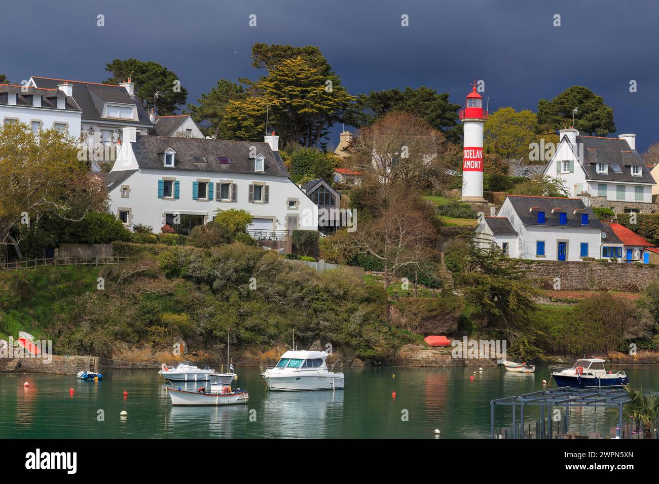 Amont lighthouse hi-res stock photography and images - Alamy