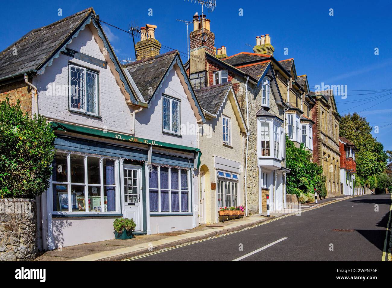 Typical english high street hi-res stock photography and images - Alamy