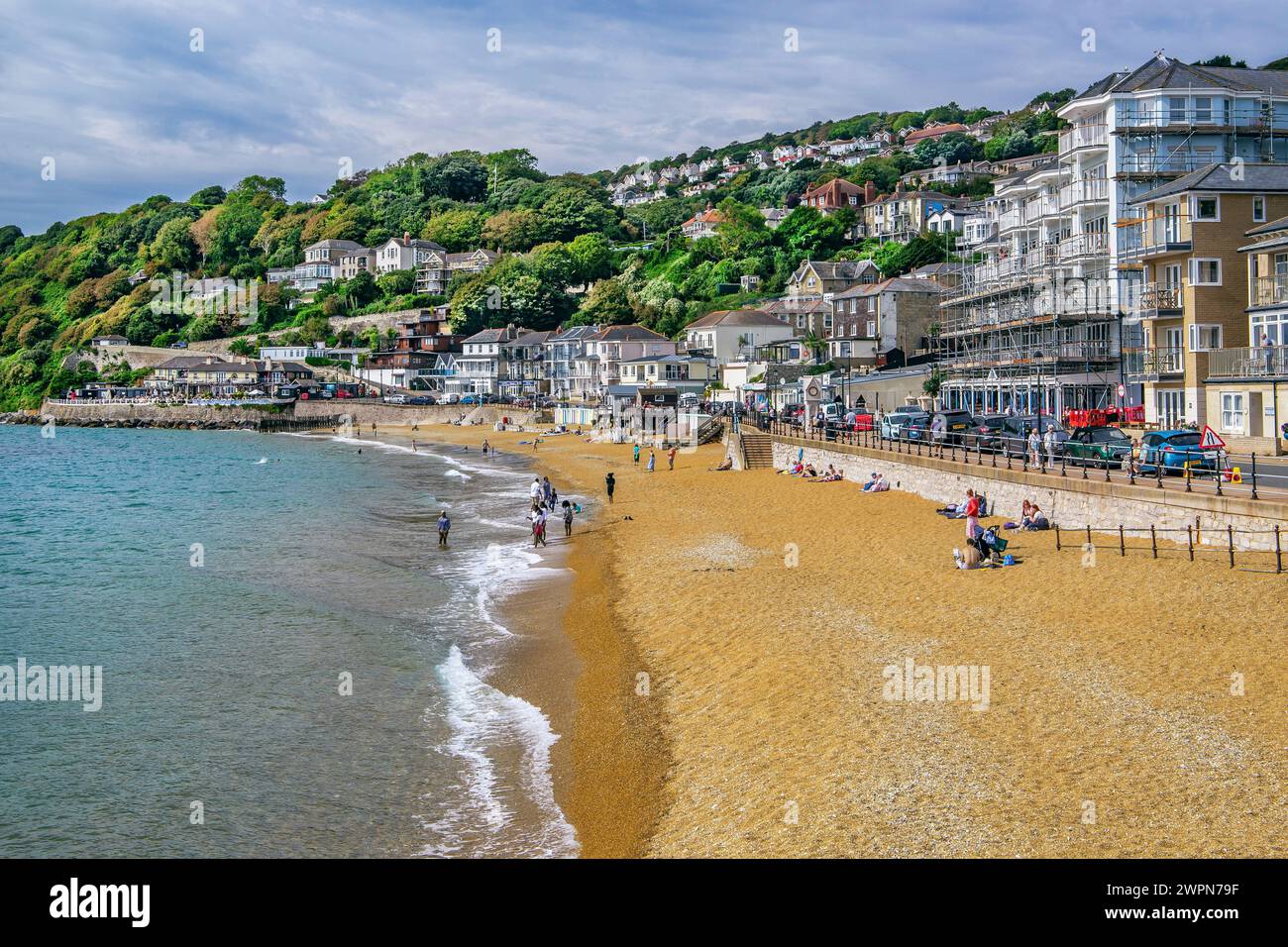 Bathing beach with promenade in the seaside resort of Ventnor, Isle of ...