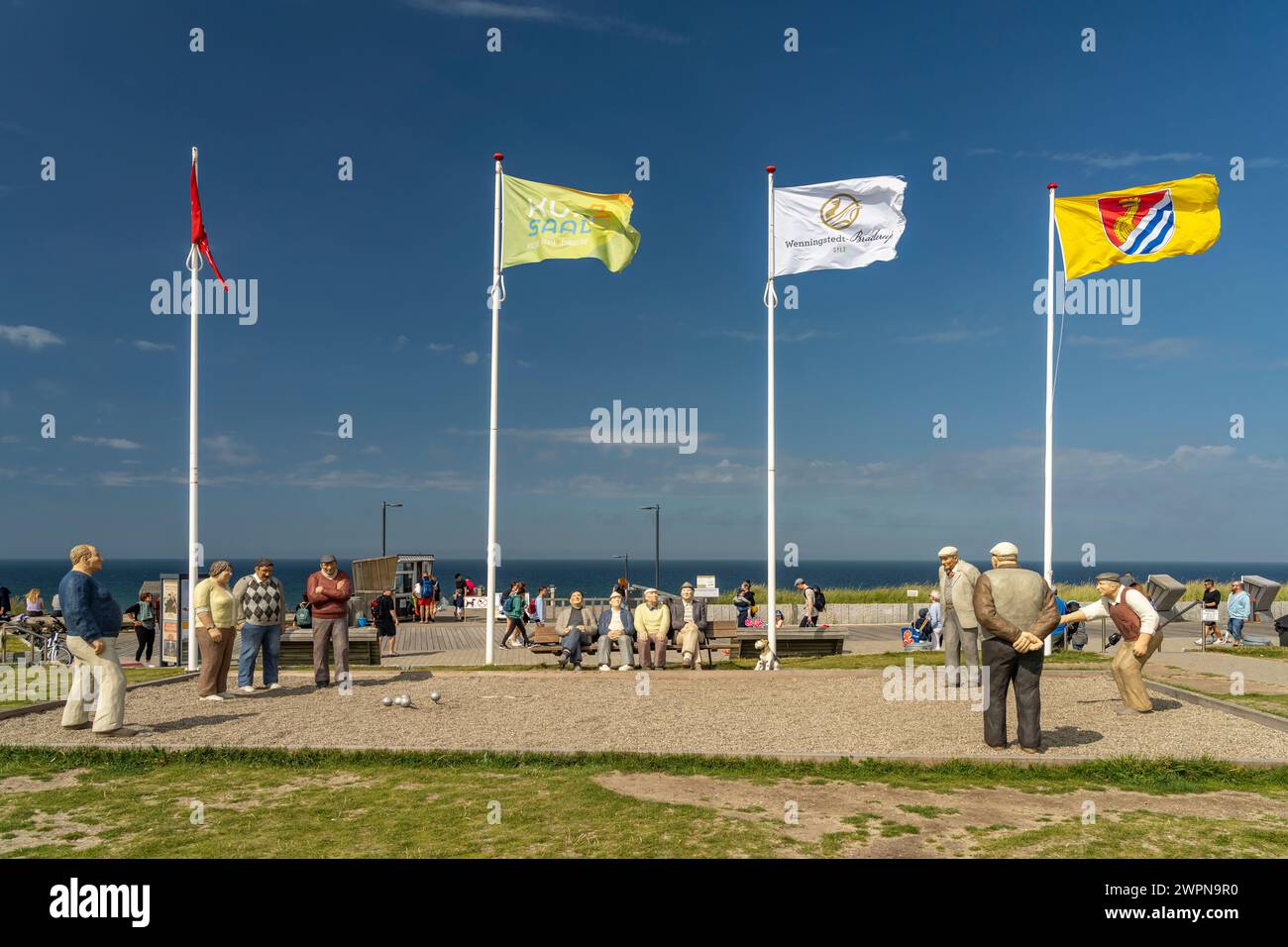Sculpture Boule Group by the artists Laura and Christel Lechner from ...