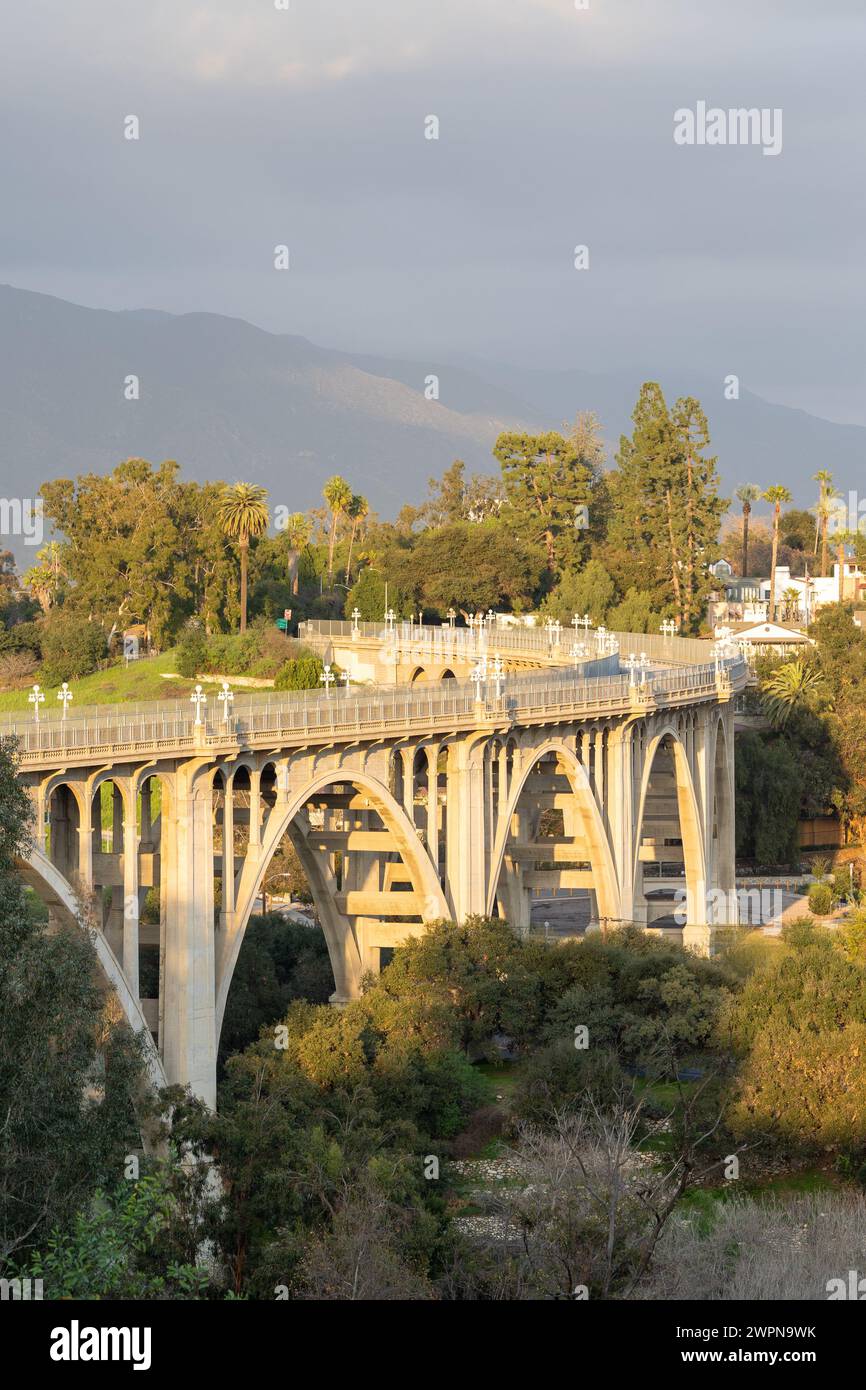 Colorado Street Bridge in Pasadena at golden hour Stock Photo - Alamy
