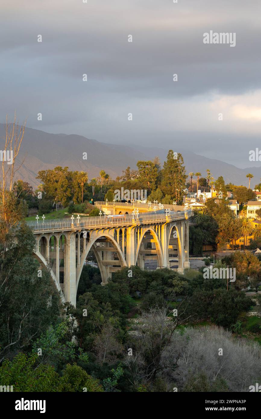 Colorado Street Bridge in Pasadena at golden hour Stock Photo - Alamy