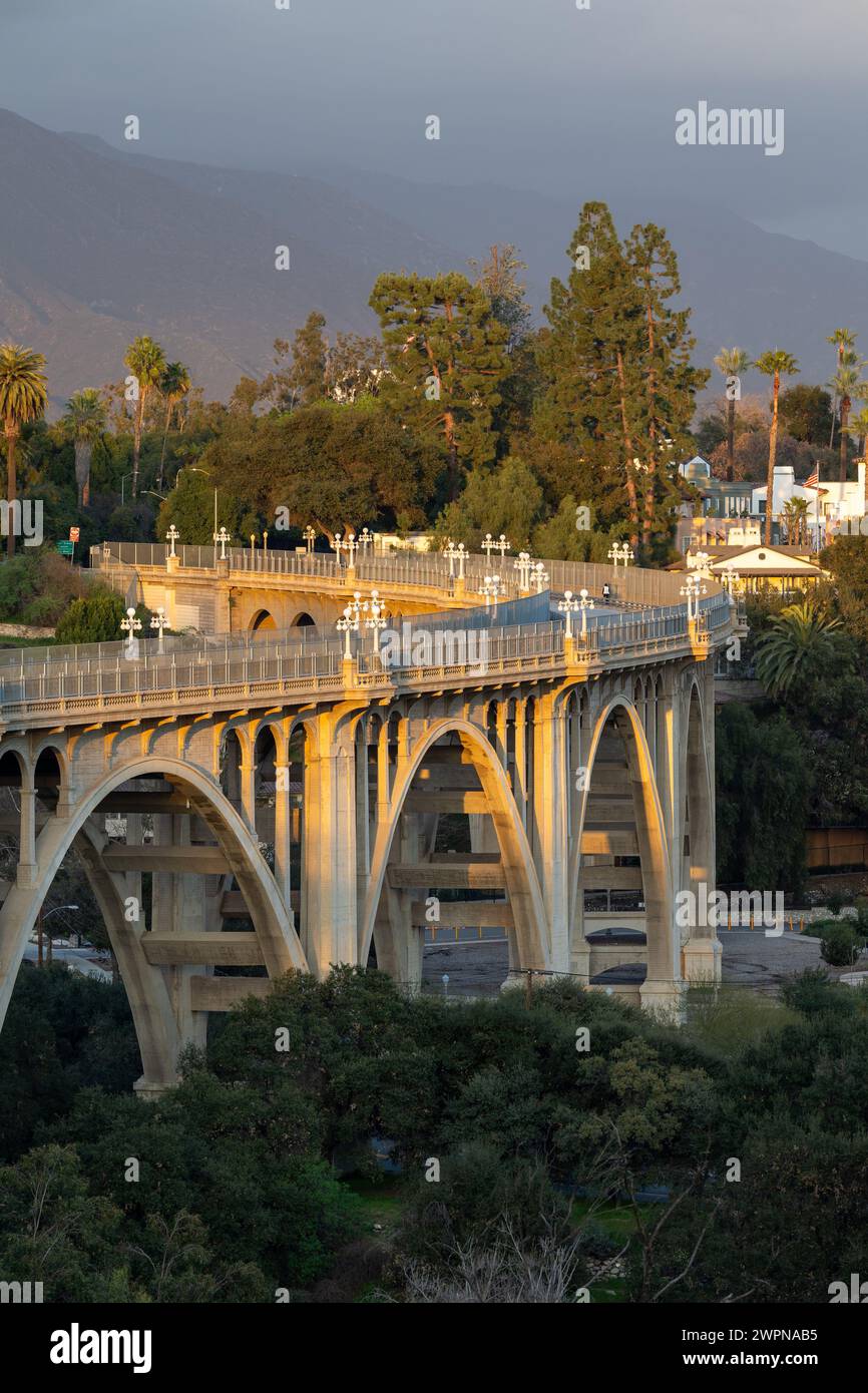 Colorado Street Bridge in Pasadena at golden hour Stock Photo - Alamy
