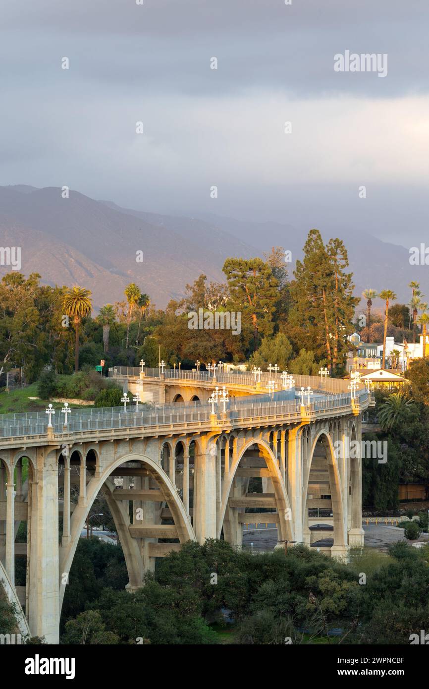 Civil twilight golden hour hi-res stock photography and images - Alamy