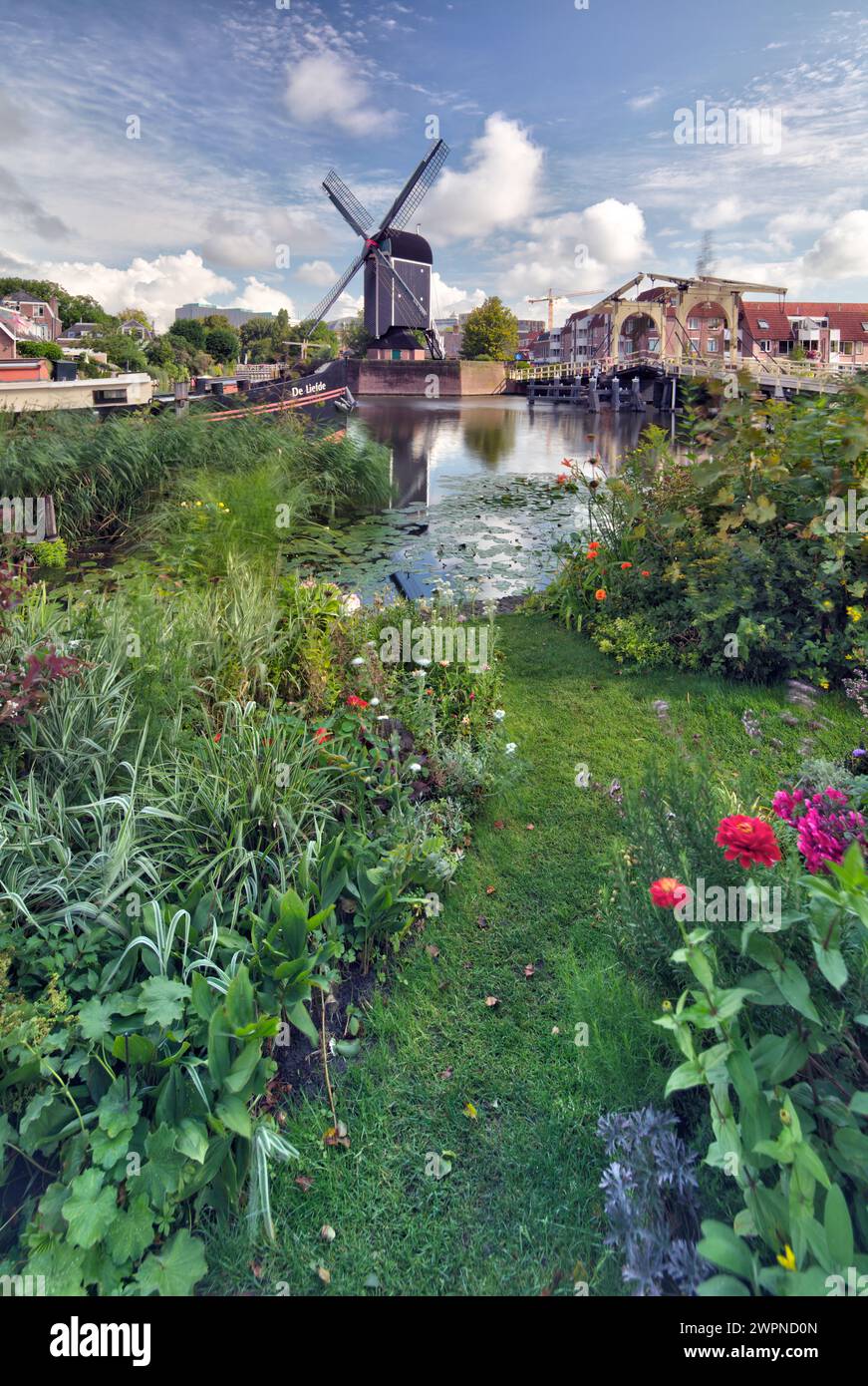 Molen de Put, windmill, drawbridge, Rembrandtbrug, canal, architecture ...