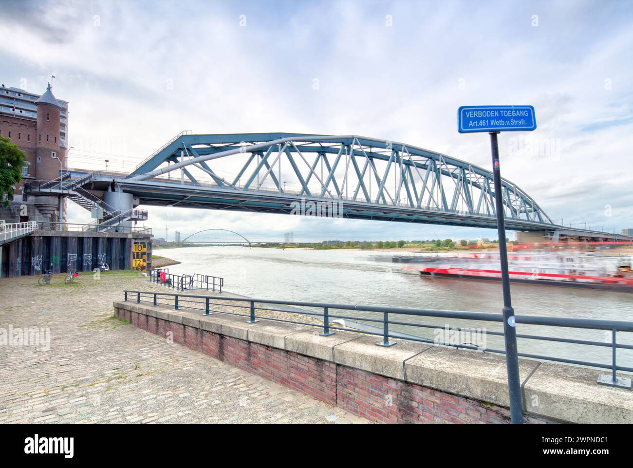 Walkade hi-res stock photography and images - Alamy