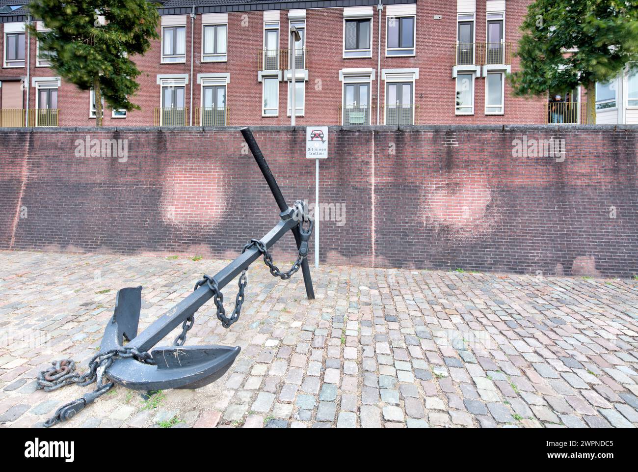 Waalkade, city quarter, riverside promenade, house facade, house view ...