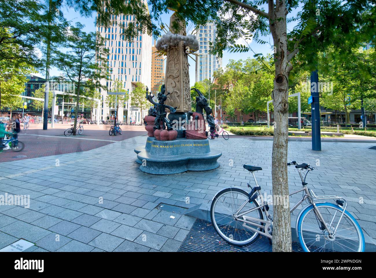 Maarten Toonder Monument, sculpture, Blaak railroad station, market ...