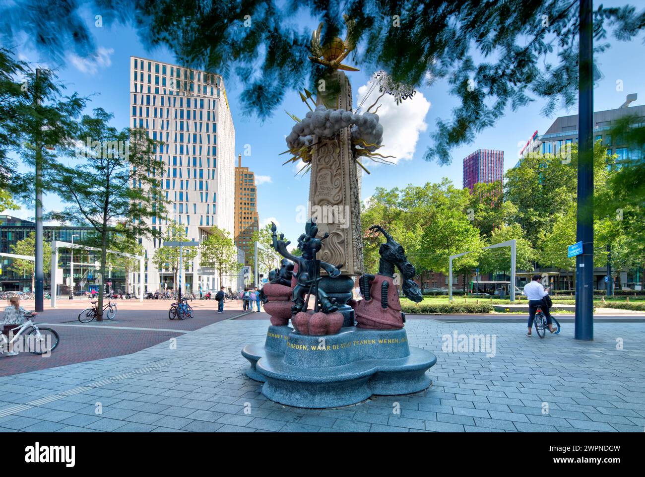 Maarten Toonder Monument, sculpture, Blaak railroad station, market ...