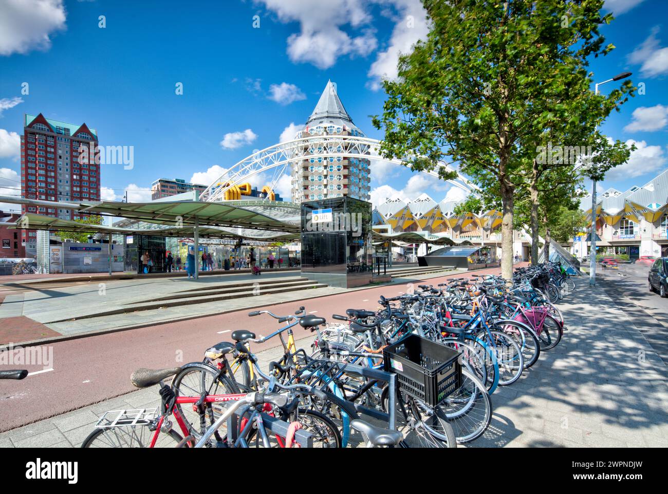 Blaak railroad station, bicycle parking lot, market, city district ...