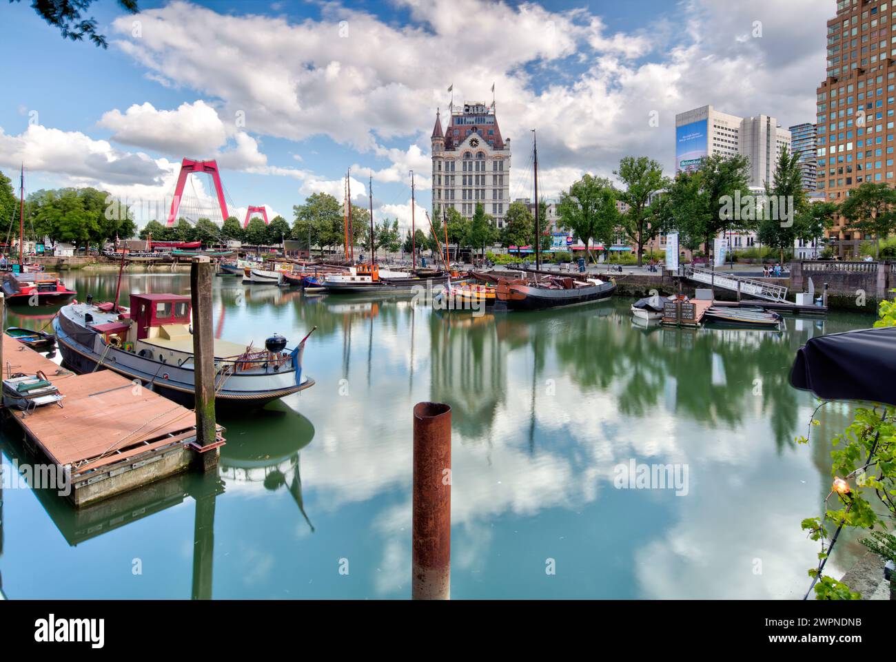 Willemsbrug, Old Harbor, White House, skyscrapers, city district, house ...