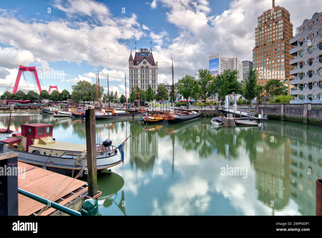 Willemsbrug, Old Harbor, White House, skyscrapers, city district, house ...