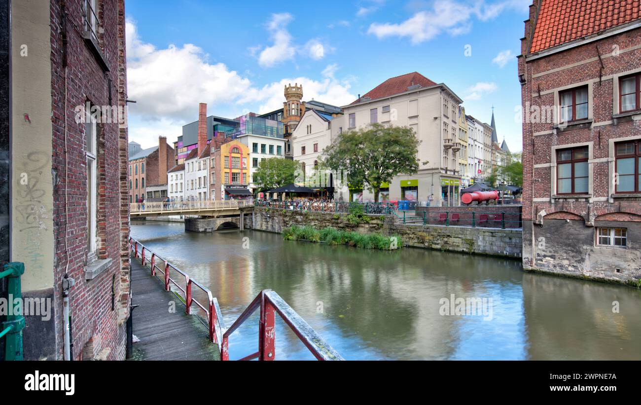 At the river Leie, Kraanlei, house facade, architecture, neighborhood ...