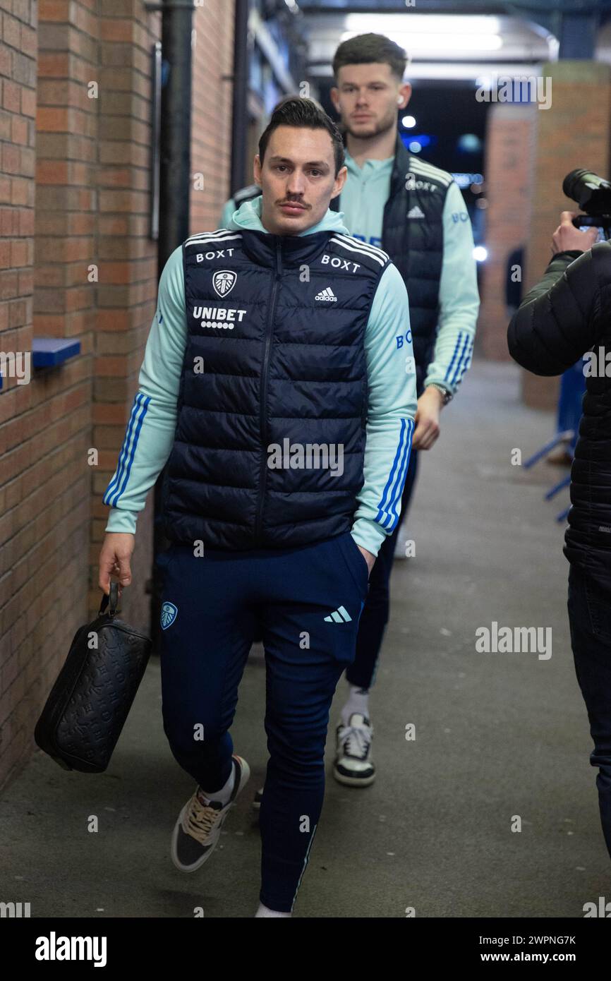 Connor Roberts (Leeds United) before the Sky Bet Championship match ...