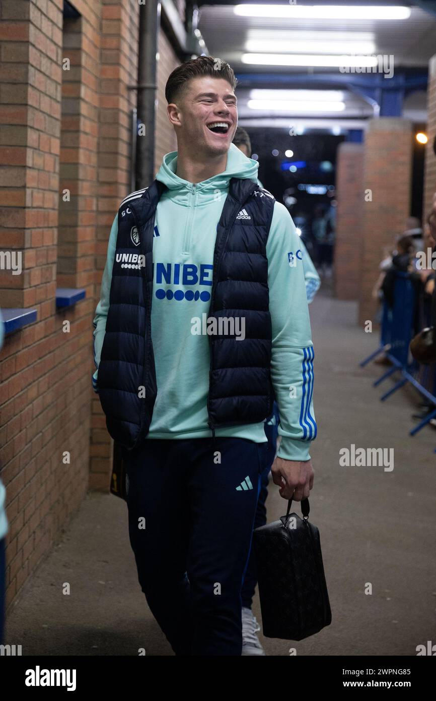 Charlie Cresswell (Leeds United) before the Sky Bet Championship match ...