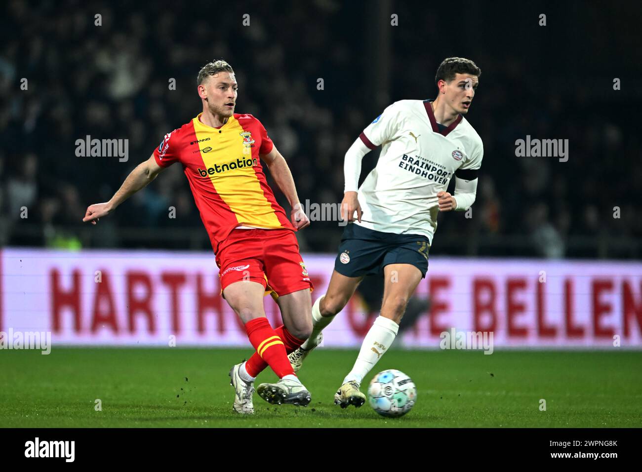DEVENTER - (l-r) Joris Kramer of Go Ahead Eagles, Guus Til of PSV ...