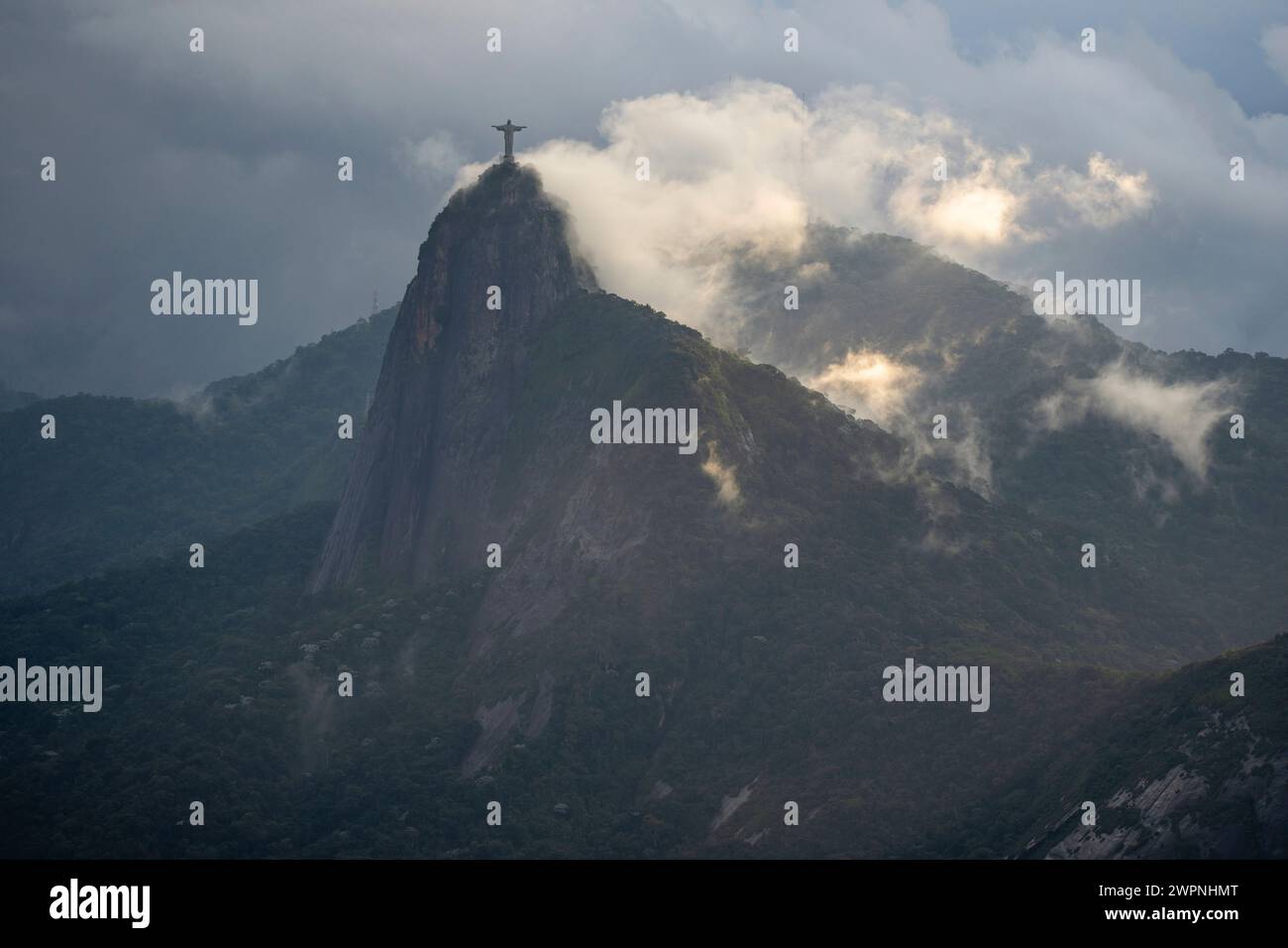 Jesus statue and brazil hi-res stock photography and images - Alamy