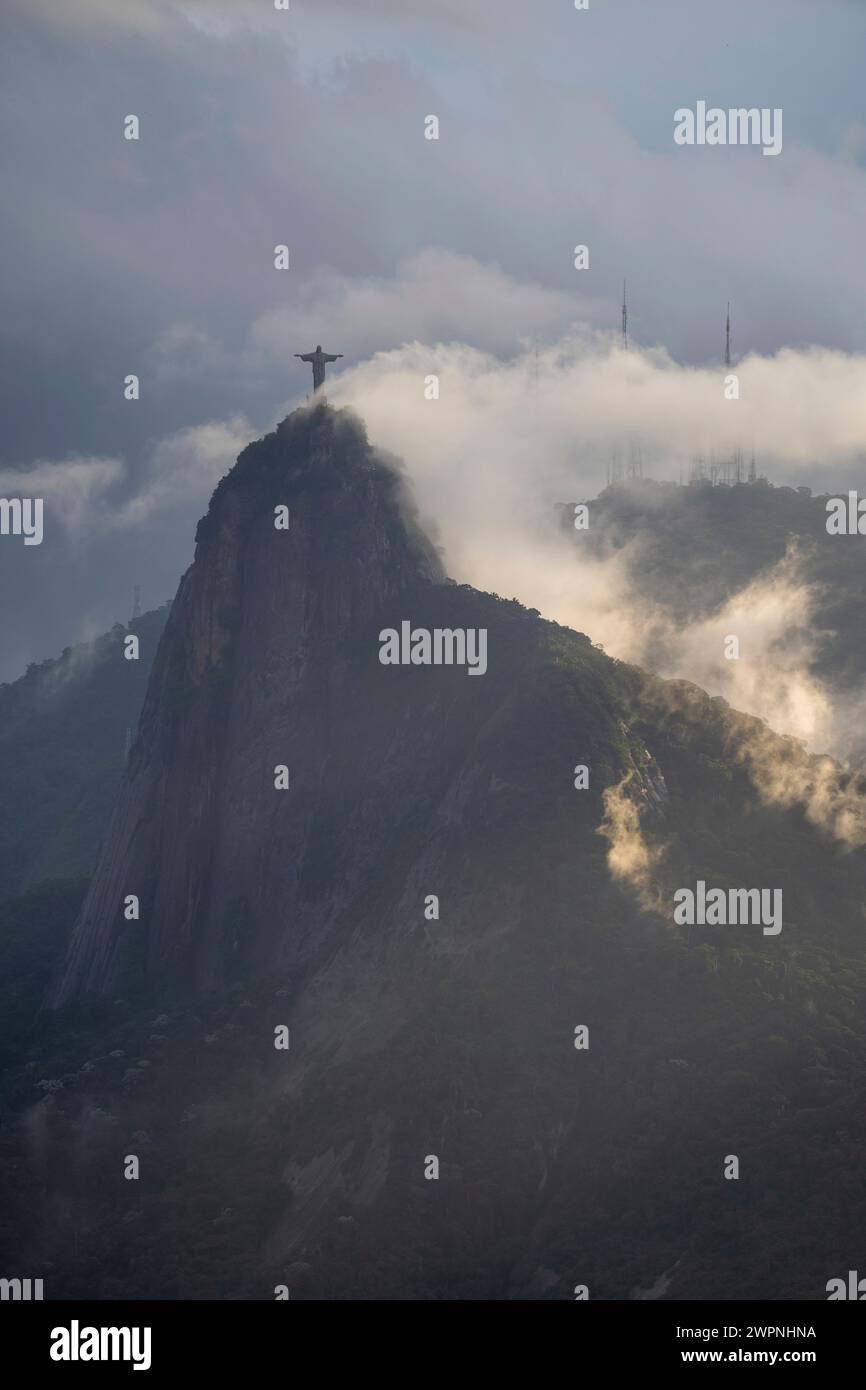 Jesus statue and brazil hi-res stock photography and images - Alamy