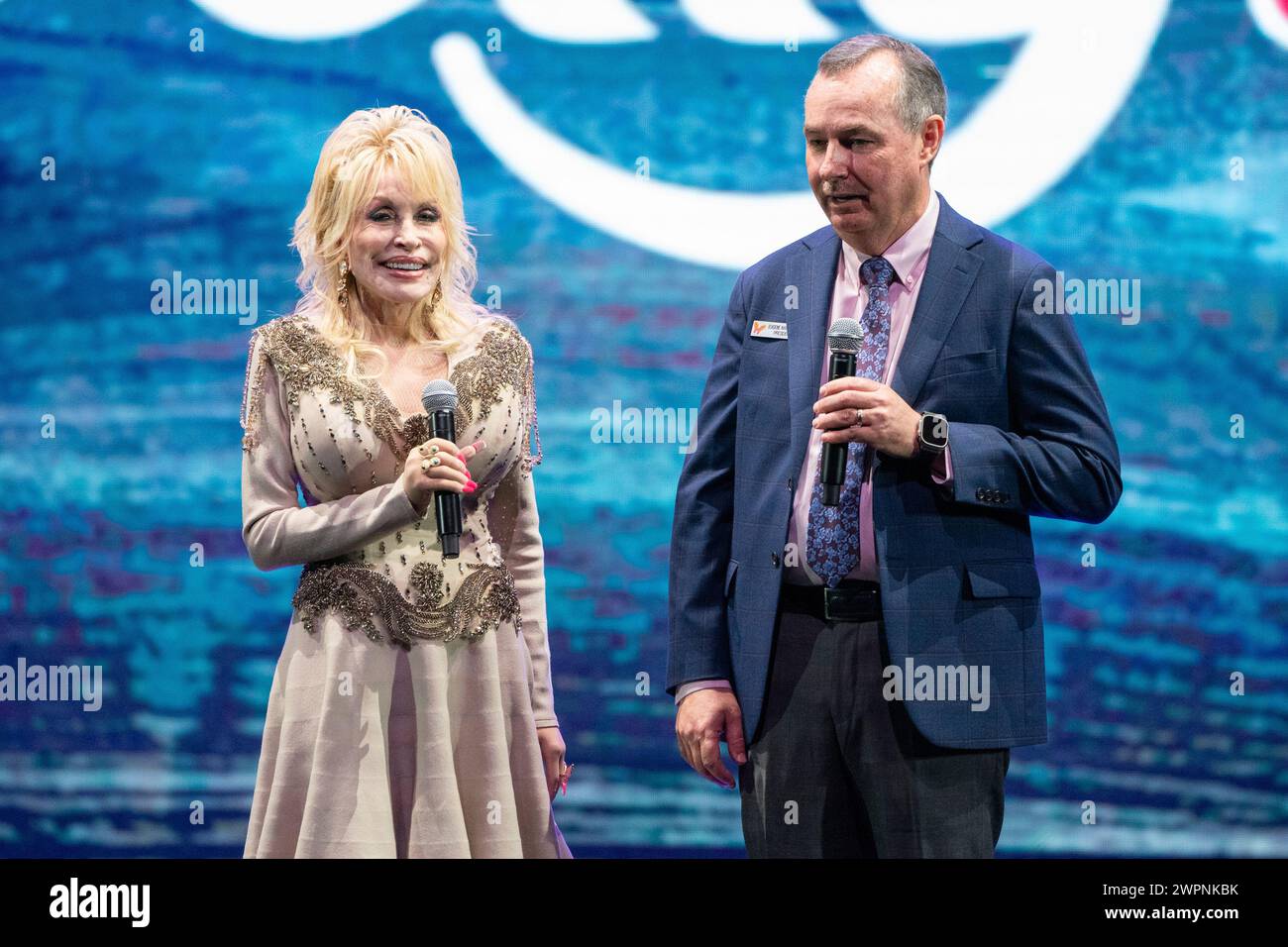 Dolly Parton, left, and Dollywood Parks and Resorts President, Eugene ...