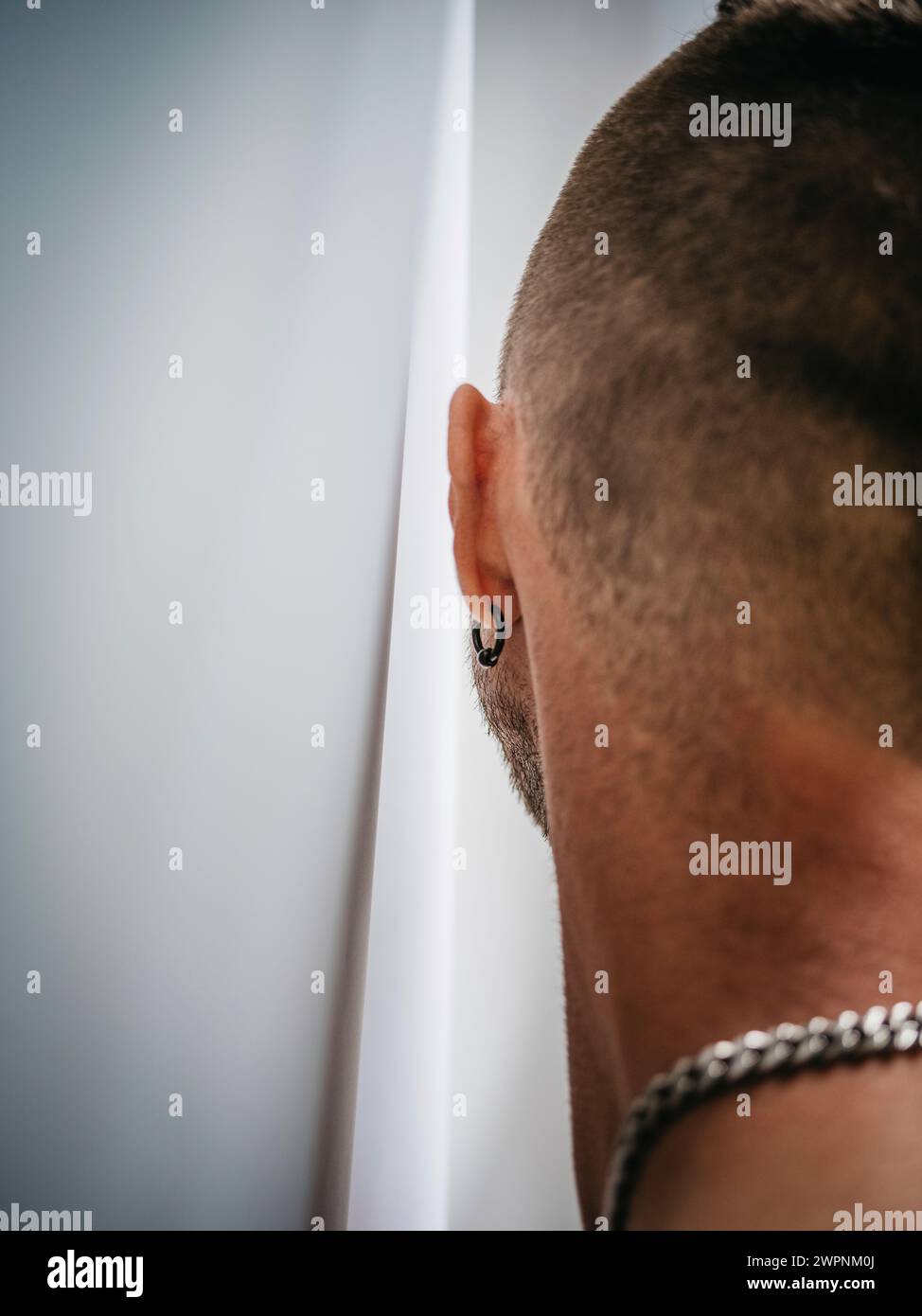 Man with short hair and three-day beard Stock Photo - Alamy