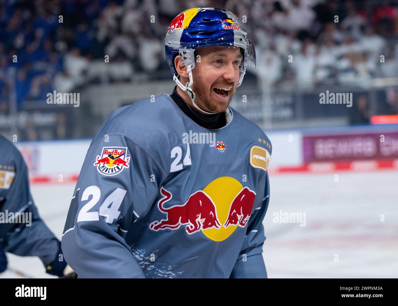 Munich, Germany. 08th Mar, 2024. Ice hockey: DEL, EHC Red Bull Munich ...