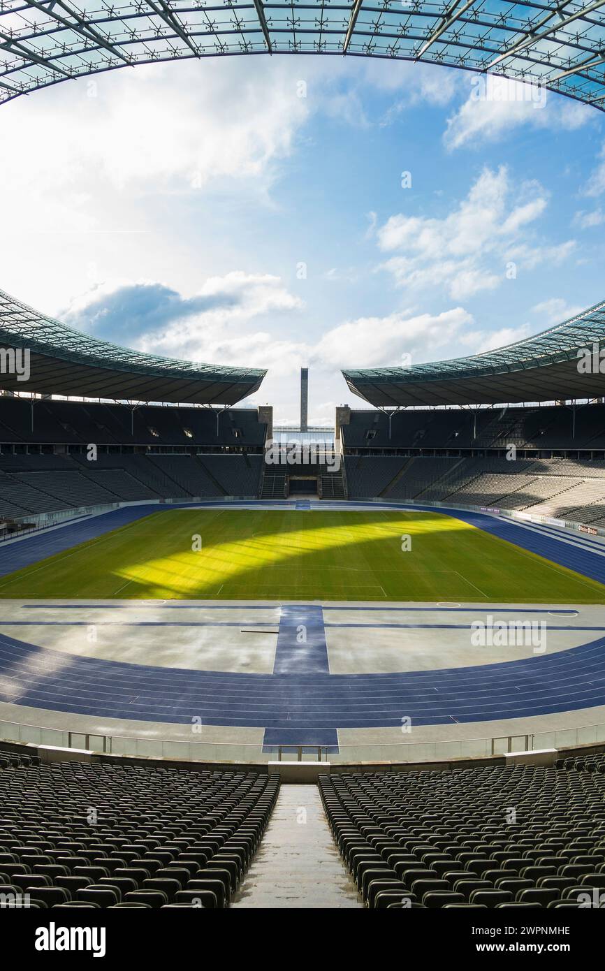 Olympiastadion Berlin, visual axis from the main entrance to the bell ...