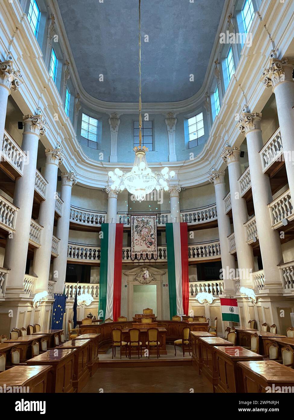 The Tricolor Room, the place where the Italian flag was born: the hall ...