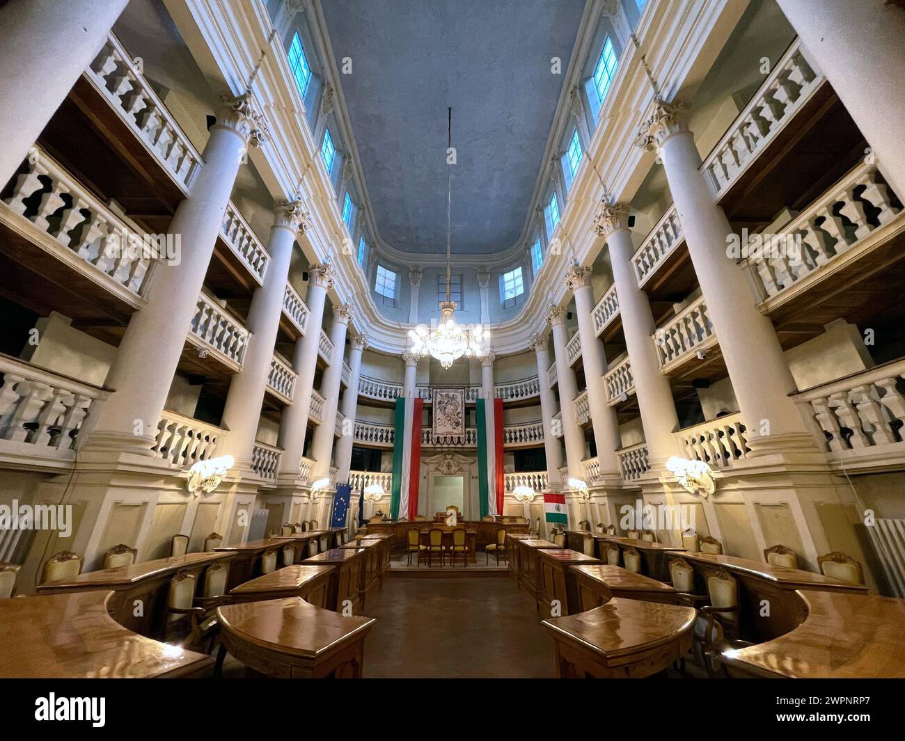 The Tricolor Room, the place where the Italian flag was born: the hall ...