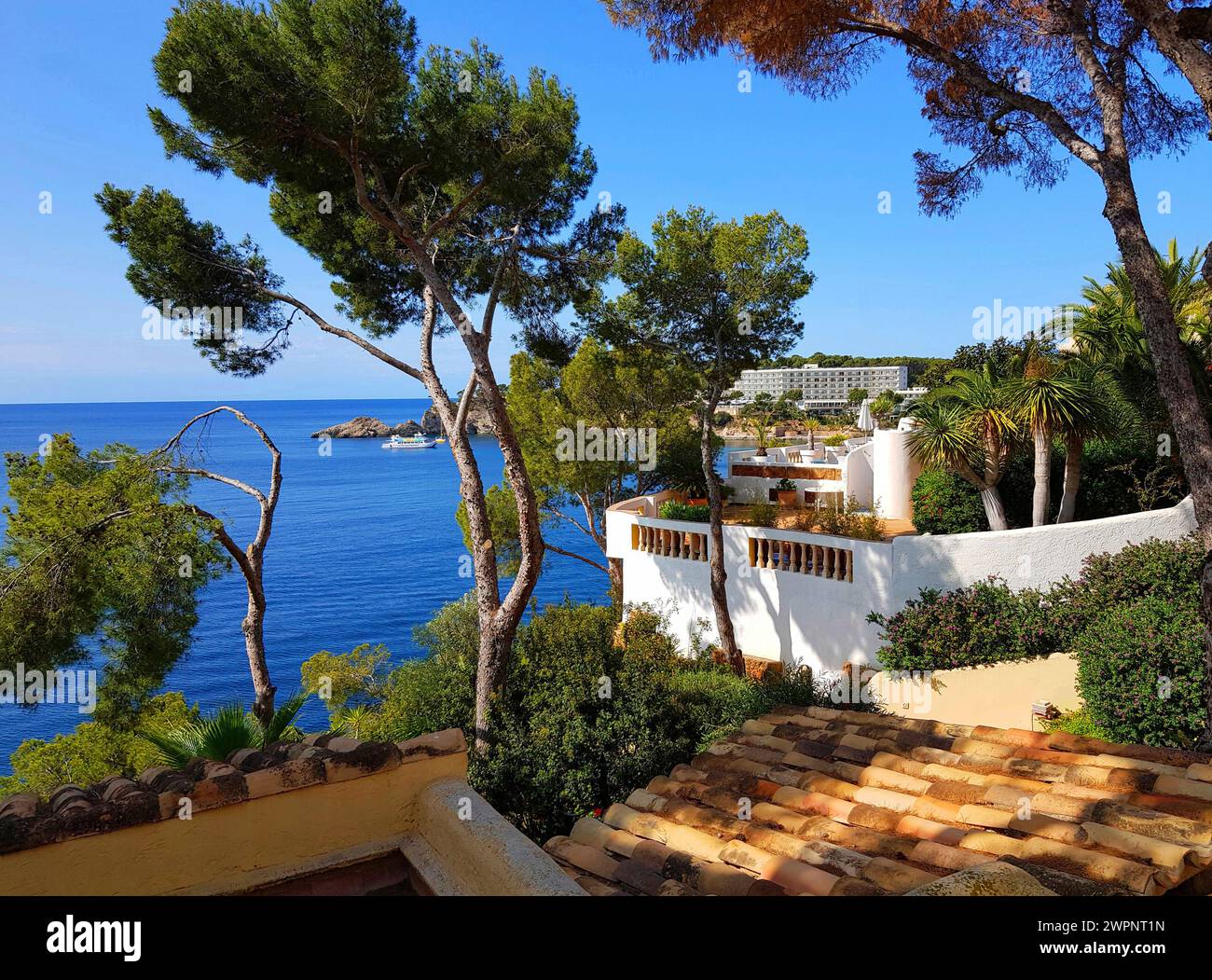 Mallorca, Cala Fornells, in the background view of Hotel Fornells ...