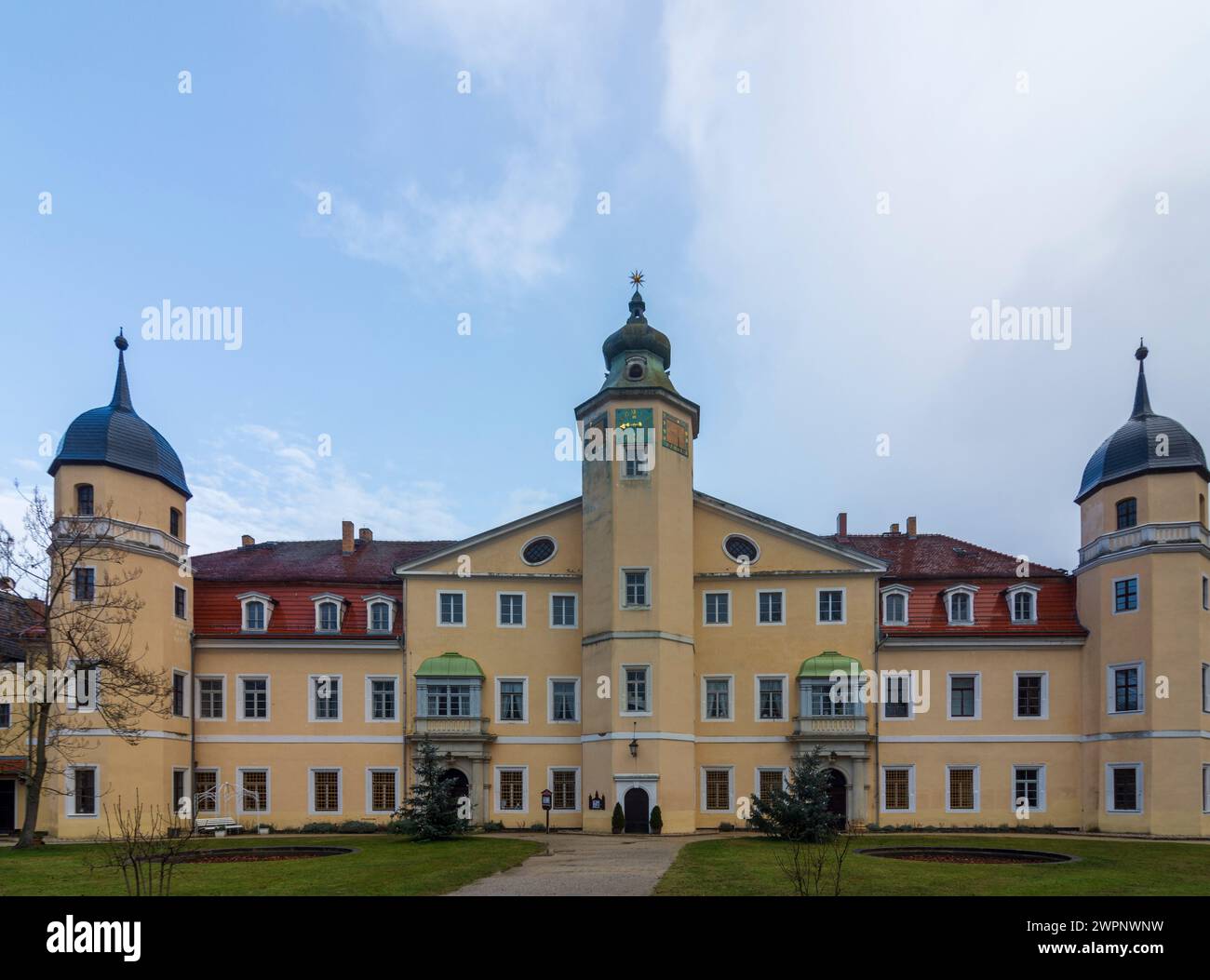 Schloss hermsdorf castle hi-res stock photography and images - Alamy