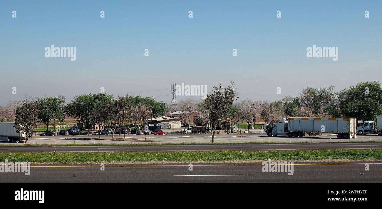 rest area along a California freeway Stock Photo - Alamy