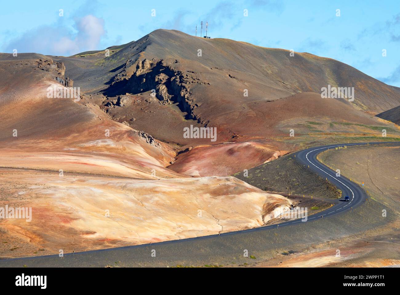 Red volcanic mountains hi-res stock photography and images - Alamy