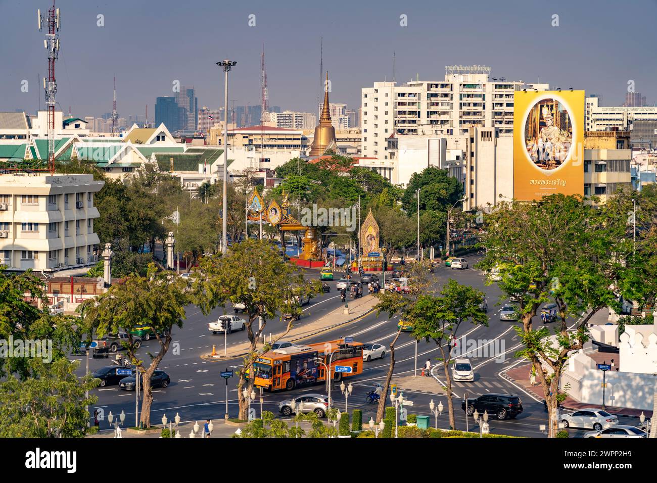 Pom mahakan intersection in bangkok hi-res stock photography and images ...