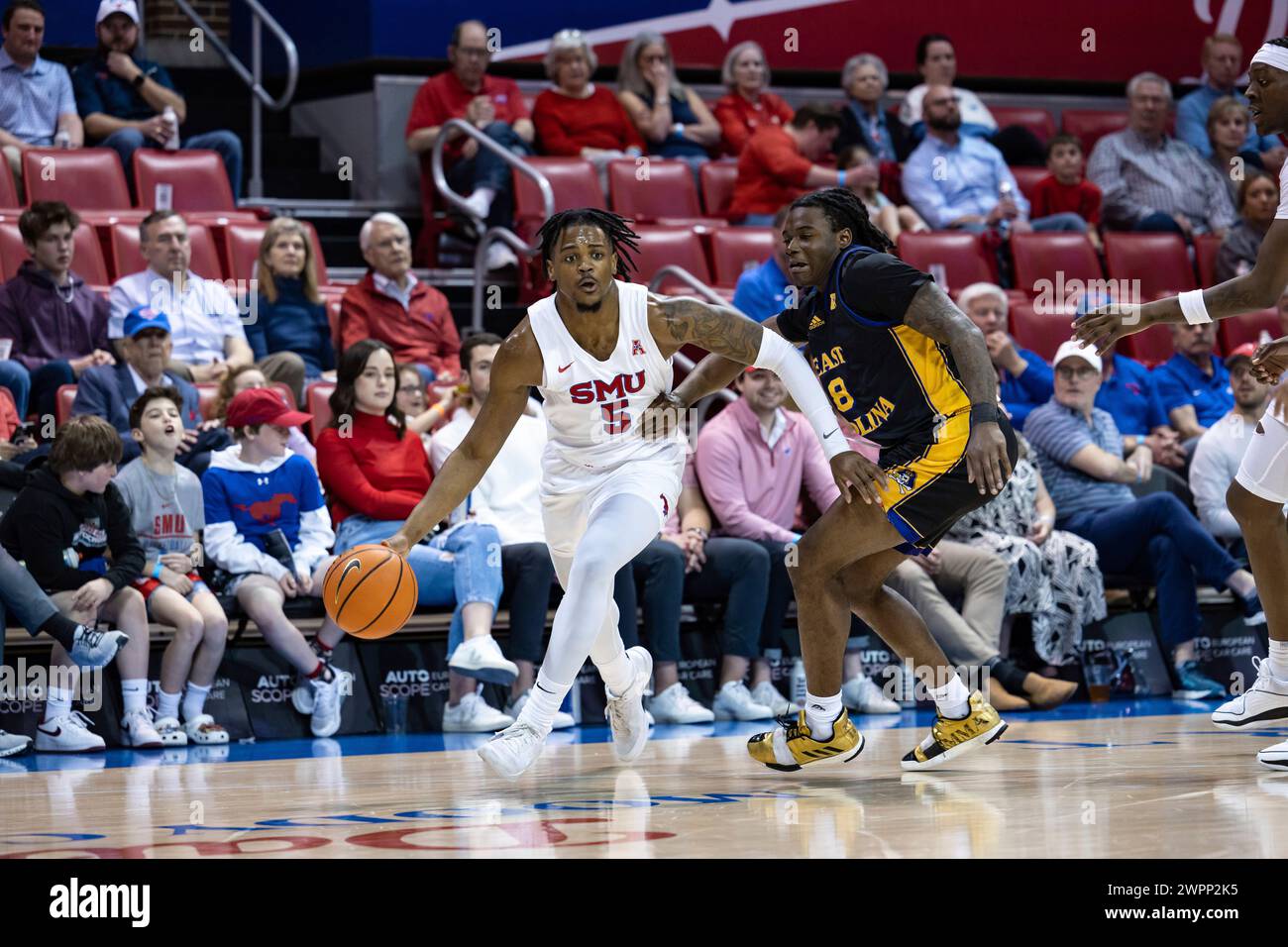 DALLAS, TX - MARCH 06: SMU Mustangs guard Ricardo Wright (#5) dribbles ...