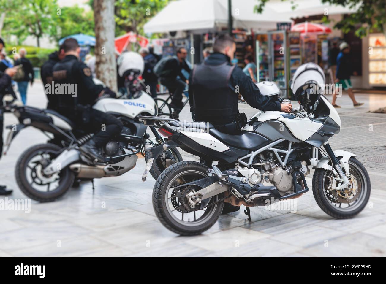 Streets in heraklion crete greece hi-res stock photography and images ...
