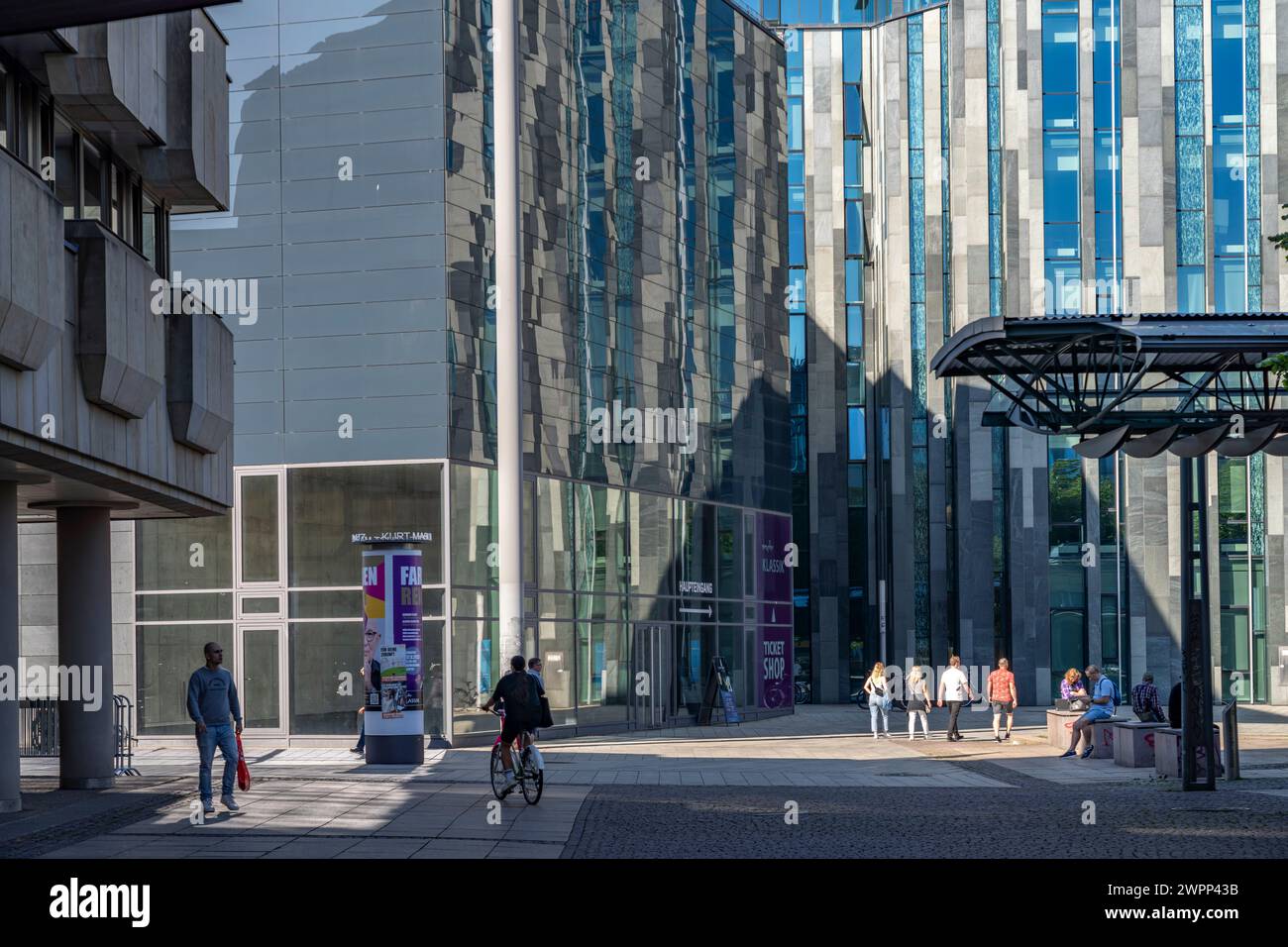 The modern Augusteum of Leipzig University on Augustusplatz, Leipzig ...