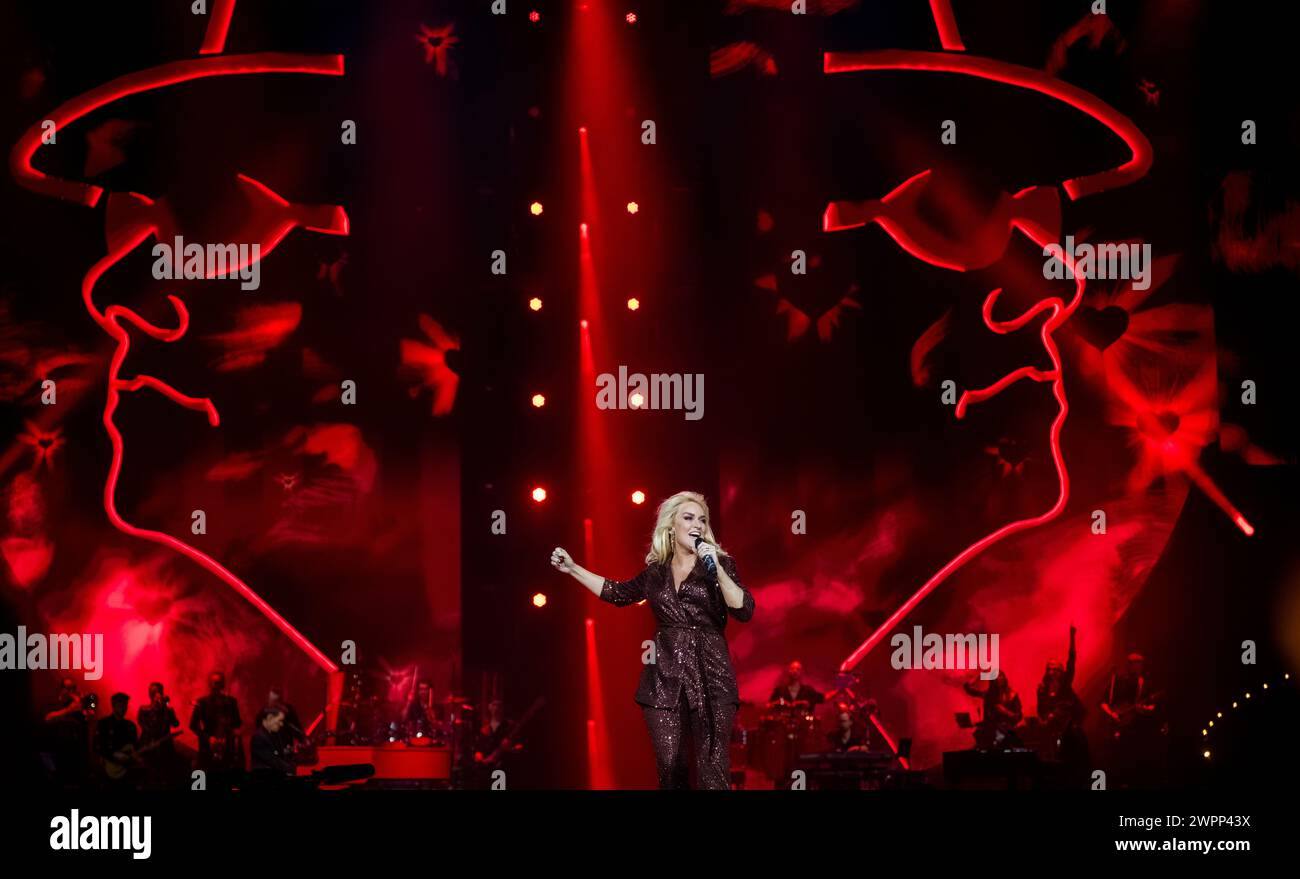 AMSTERDAM - A performance by Samantha Steenwijk during the twelfth ...