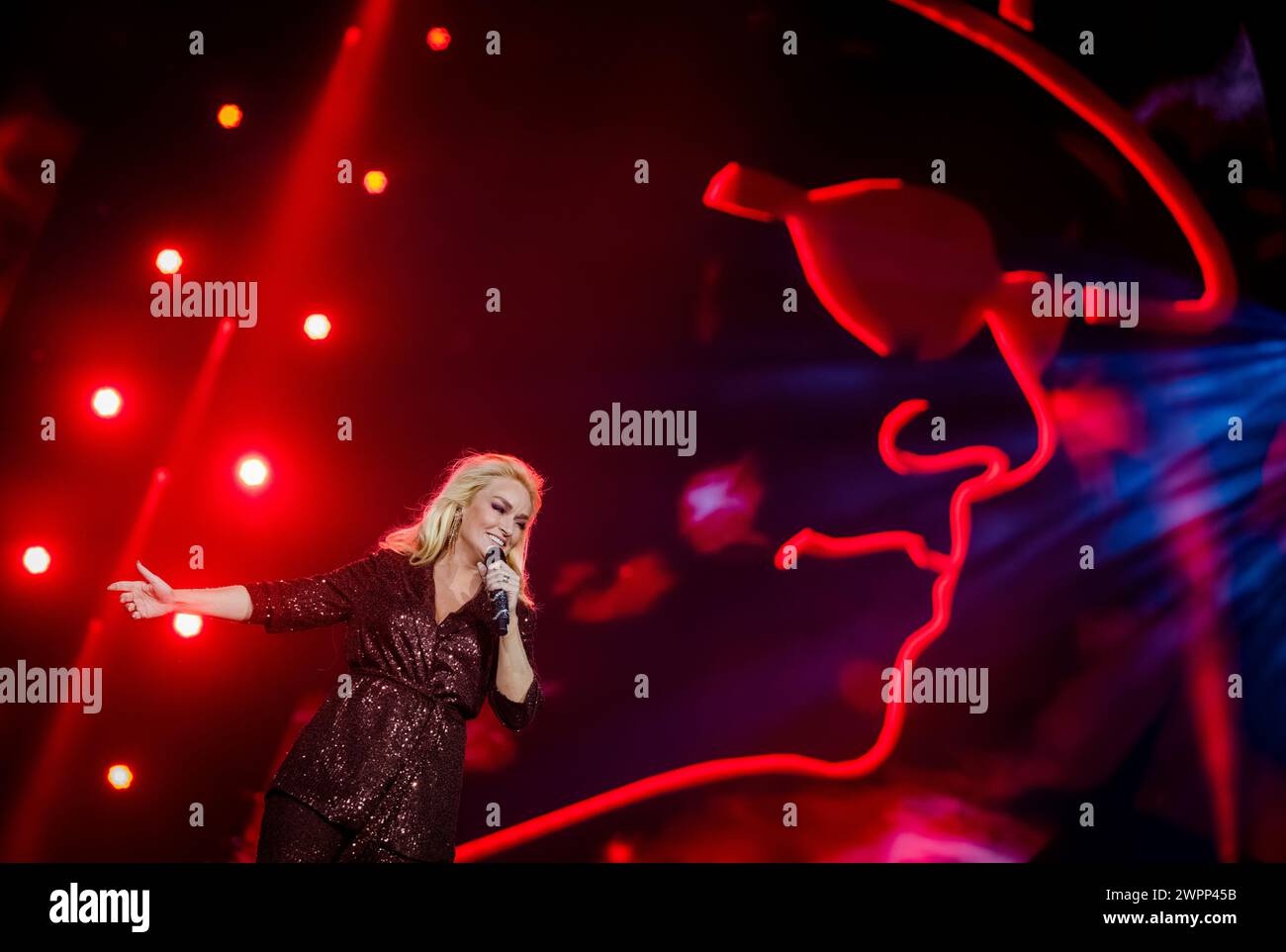 AMSTERDAM - A performance by Samantha Steenwijk during the twelfth ...