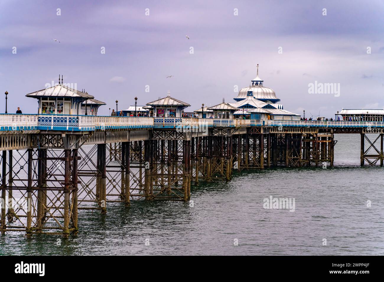 The Victorian pier in the seaside resort of Llandudno, Wales, Great ...