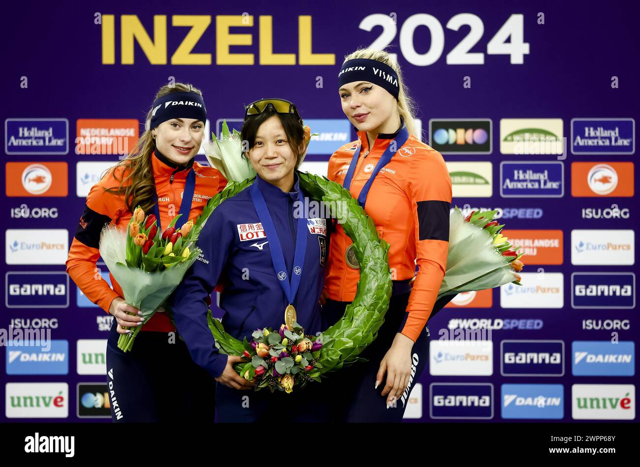 INZELL - Femke Kok (NED, silver), Miho Takagi (JPN, gold) and Jutta ...