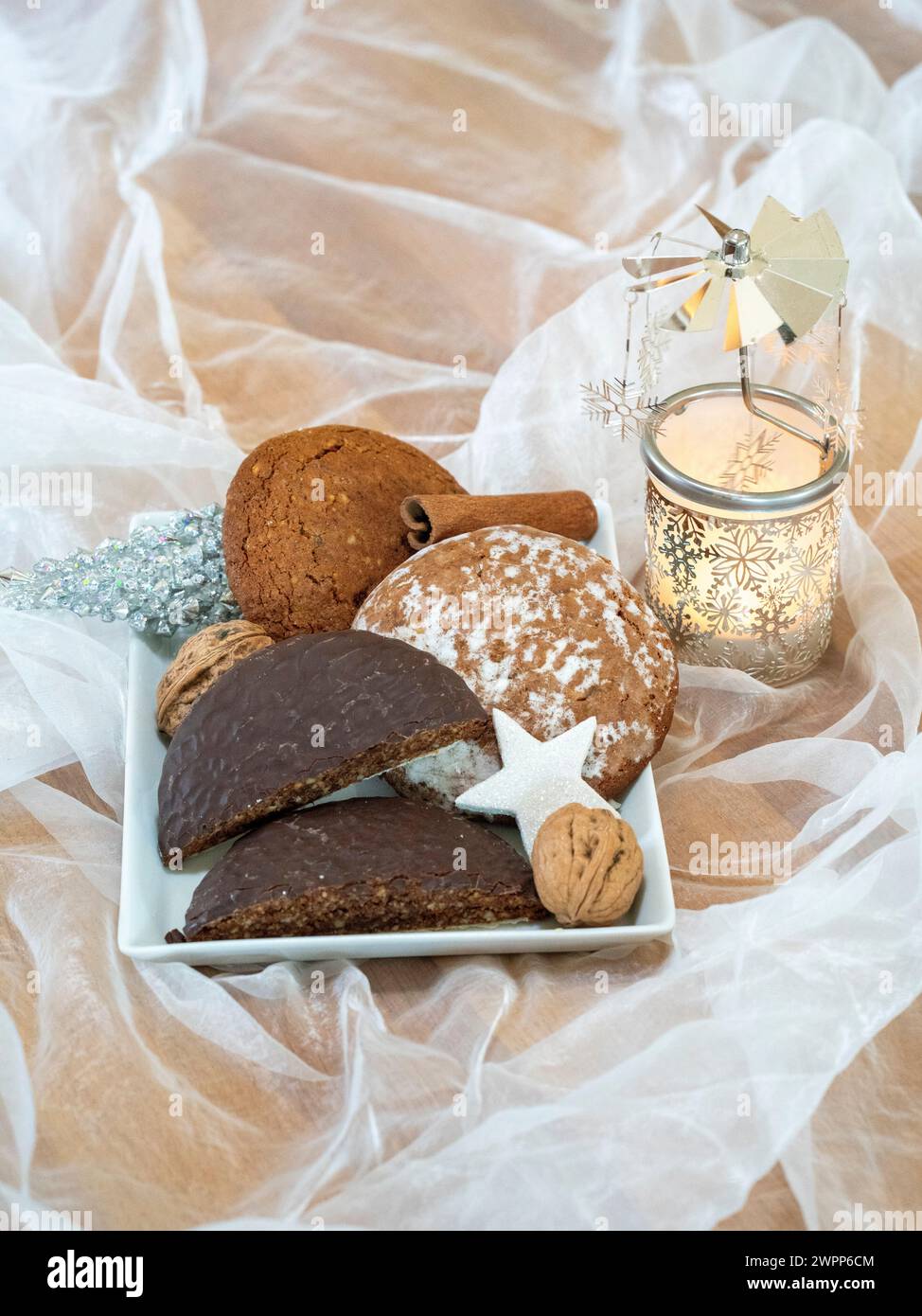 Cinnamon pole hi-res stock photography and images - Alamy