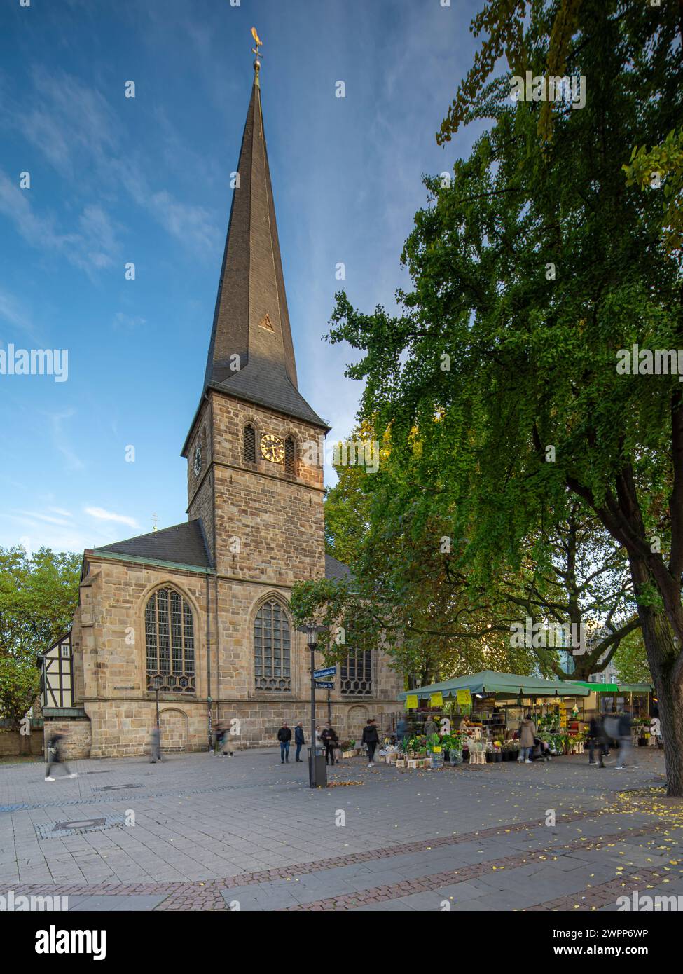 Essen Cathedral, Ruhr area, North Rhine-Westphalia, Germany Stock Photo ...